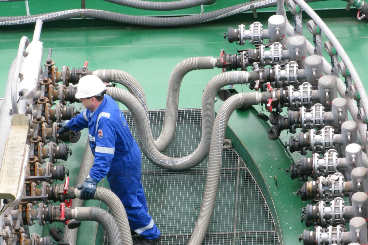 Ship bunkering | Efficient Bunker Operations | ISS